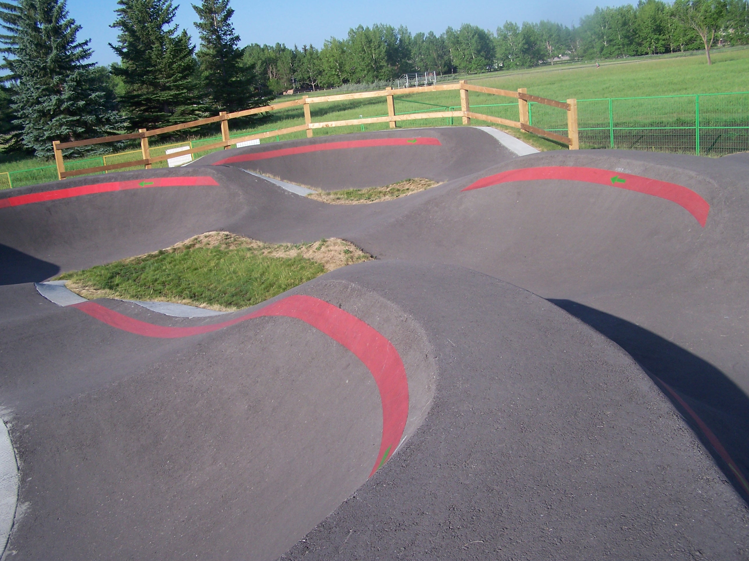 Bike pump tracks