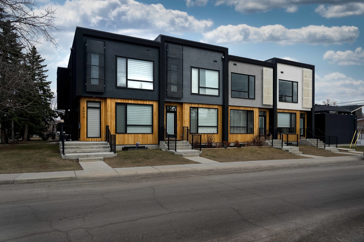Rowhouses up to four units